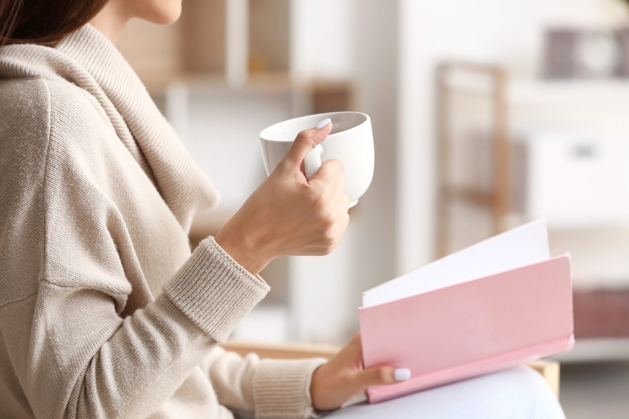 How to Read More Often with Simple Strategies - Declutter in Minutes