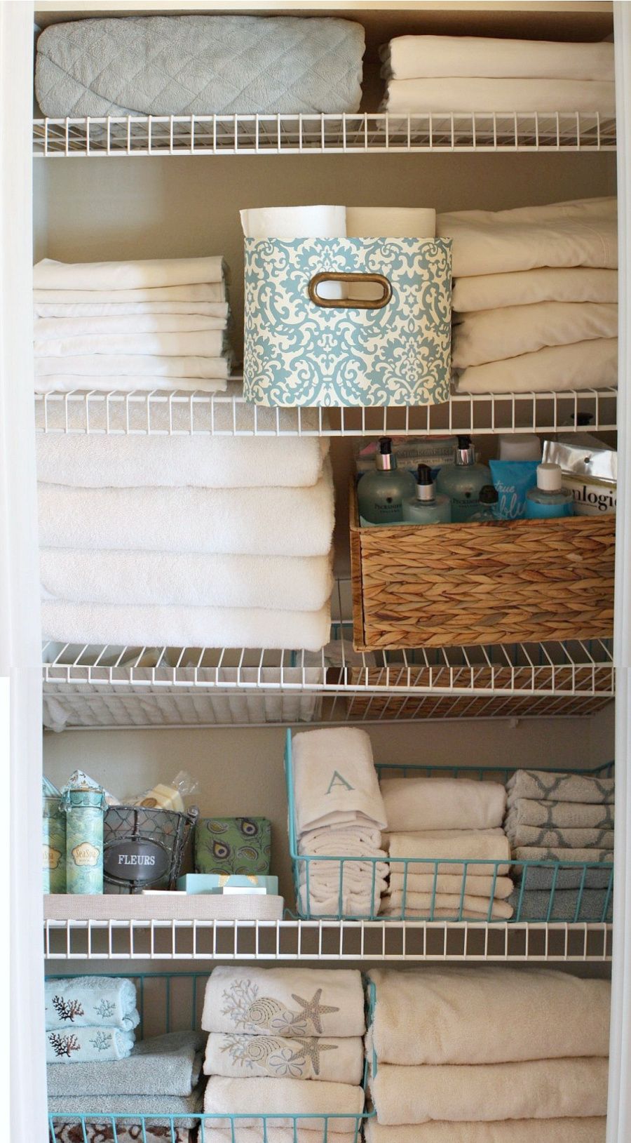 Organizing Ideas for Your Linen Closet - Declutter in Minutes