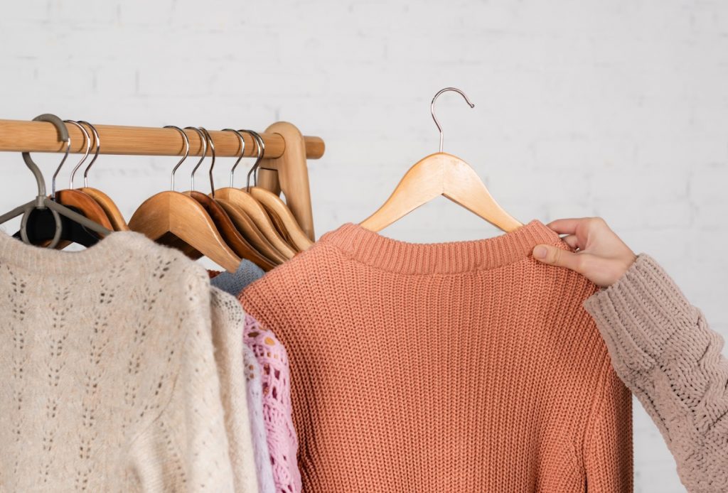 20 Simple Things to Declutter in the Winter - Declutter in Minutes