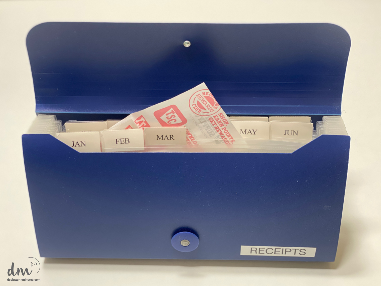 How to Organize Paper Receipts and Reduce Clutter - Declutter in Minutes