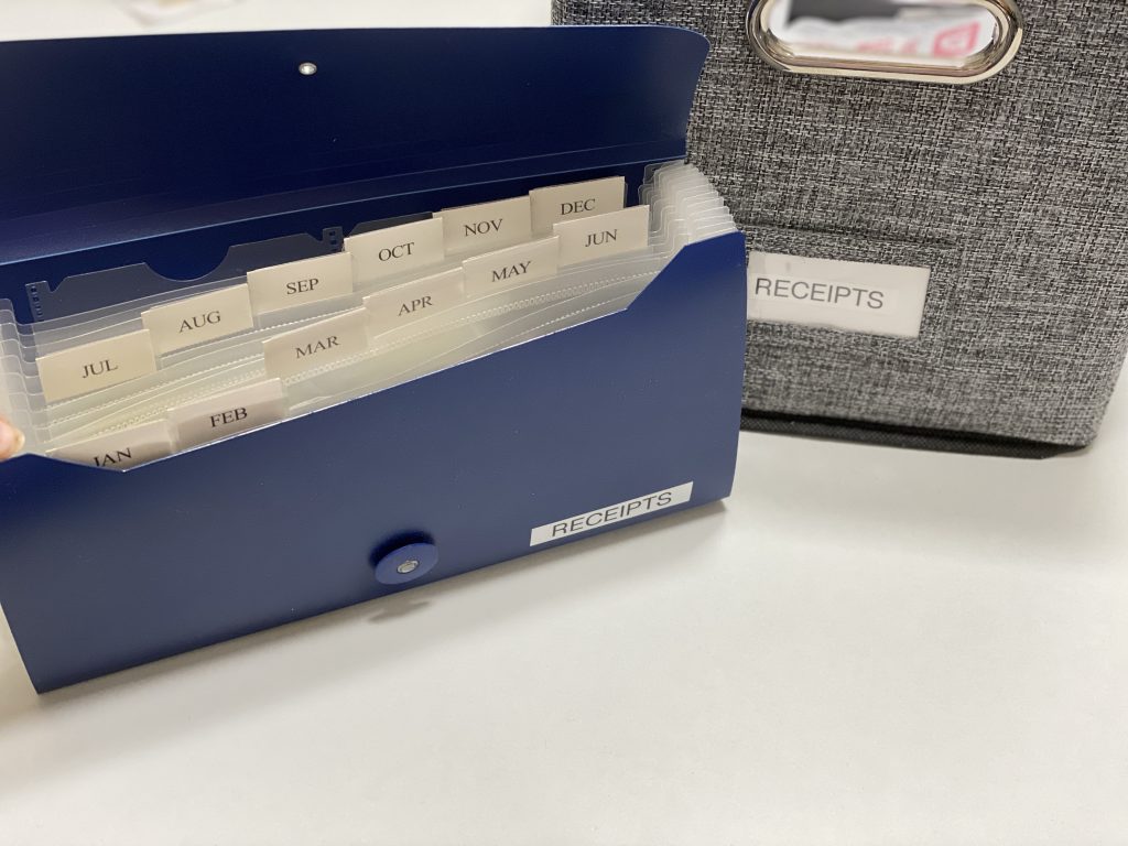 How to Organize Paper Receipts and Reduce Clutter - Declutter in Minutes