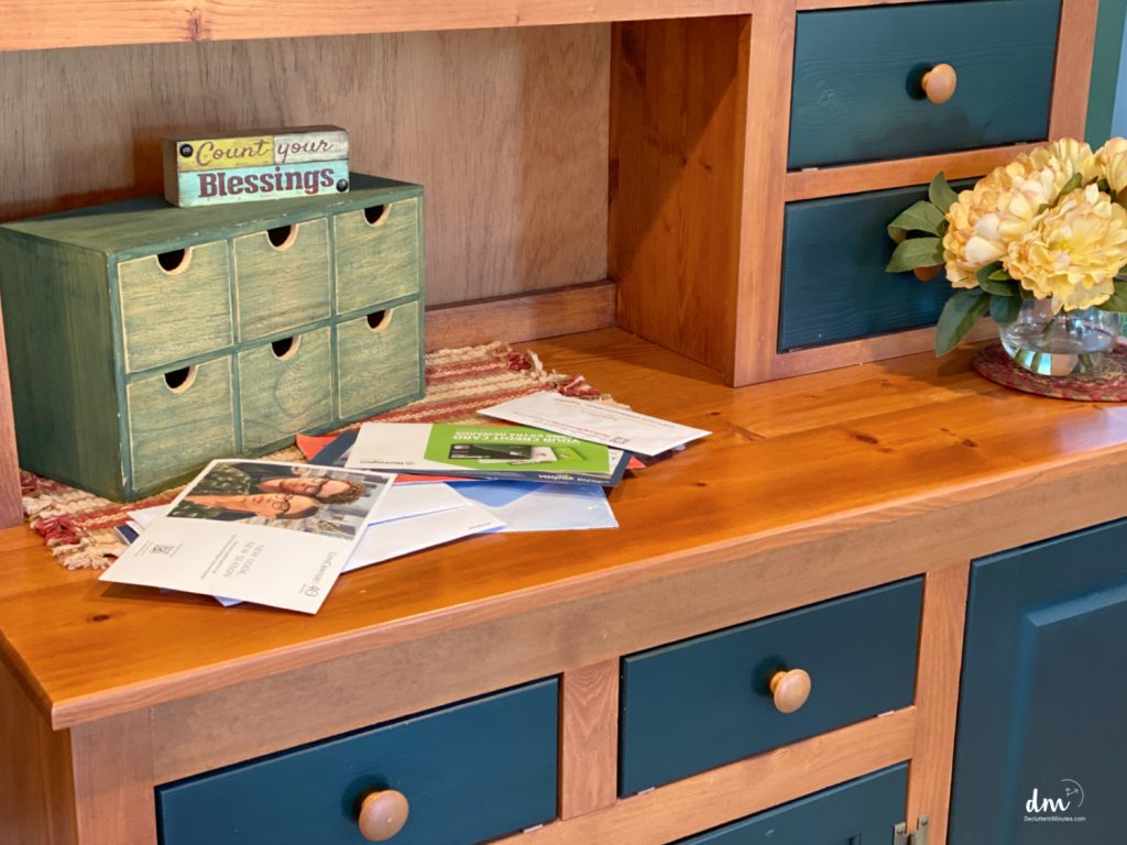 Daily Mail Organizer Solutions to Organize Papers - Declutter in Minutes